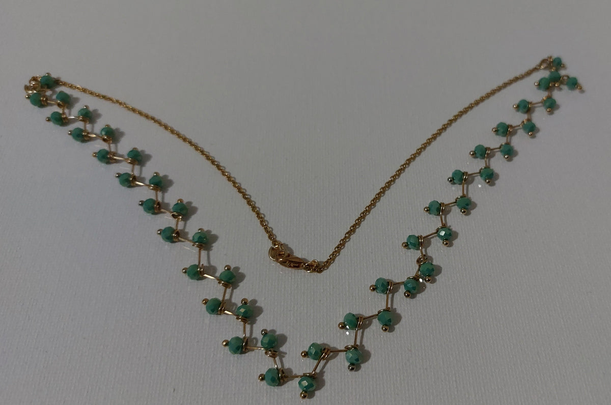 Zig Zag pista green beaded necklace – DIADIL SOLUTIONS INC.